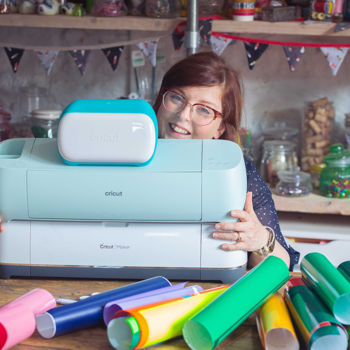 The Demo Stage - CHSI Stitches